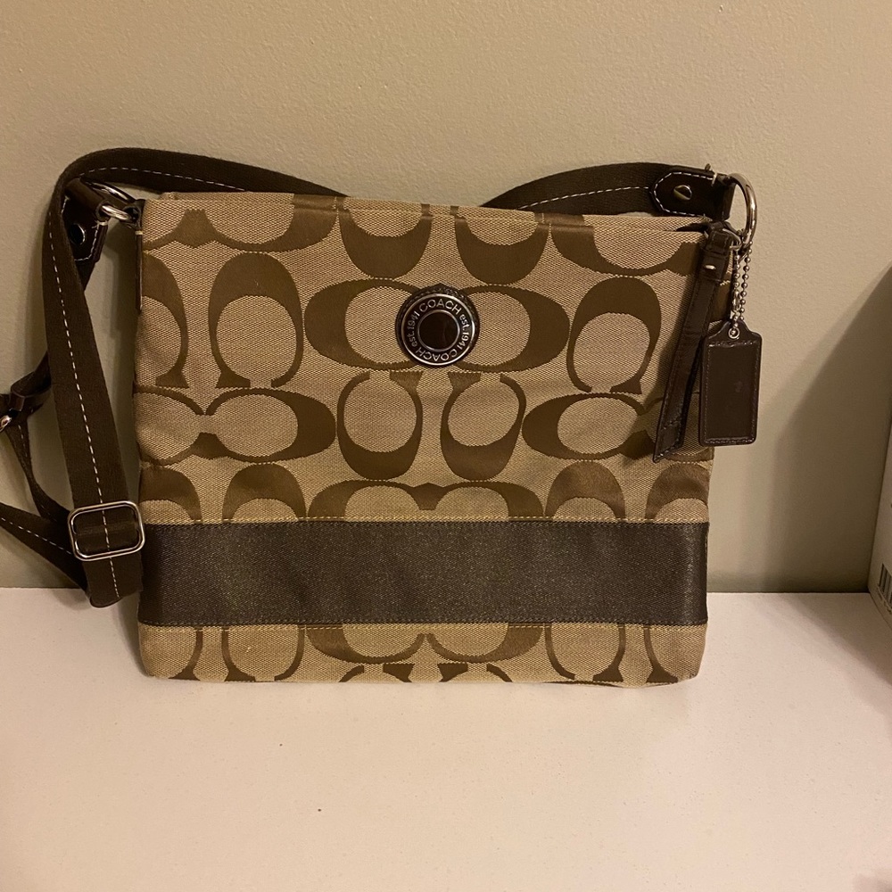 Coach Signature Canvas Messenger/Crossbody Bag - Gem